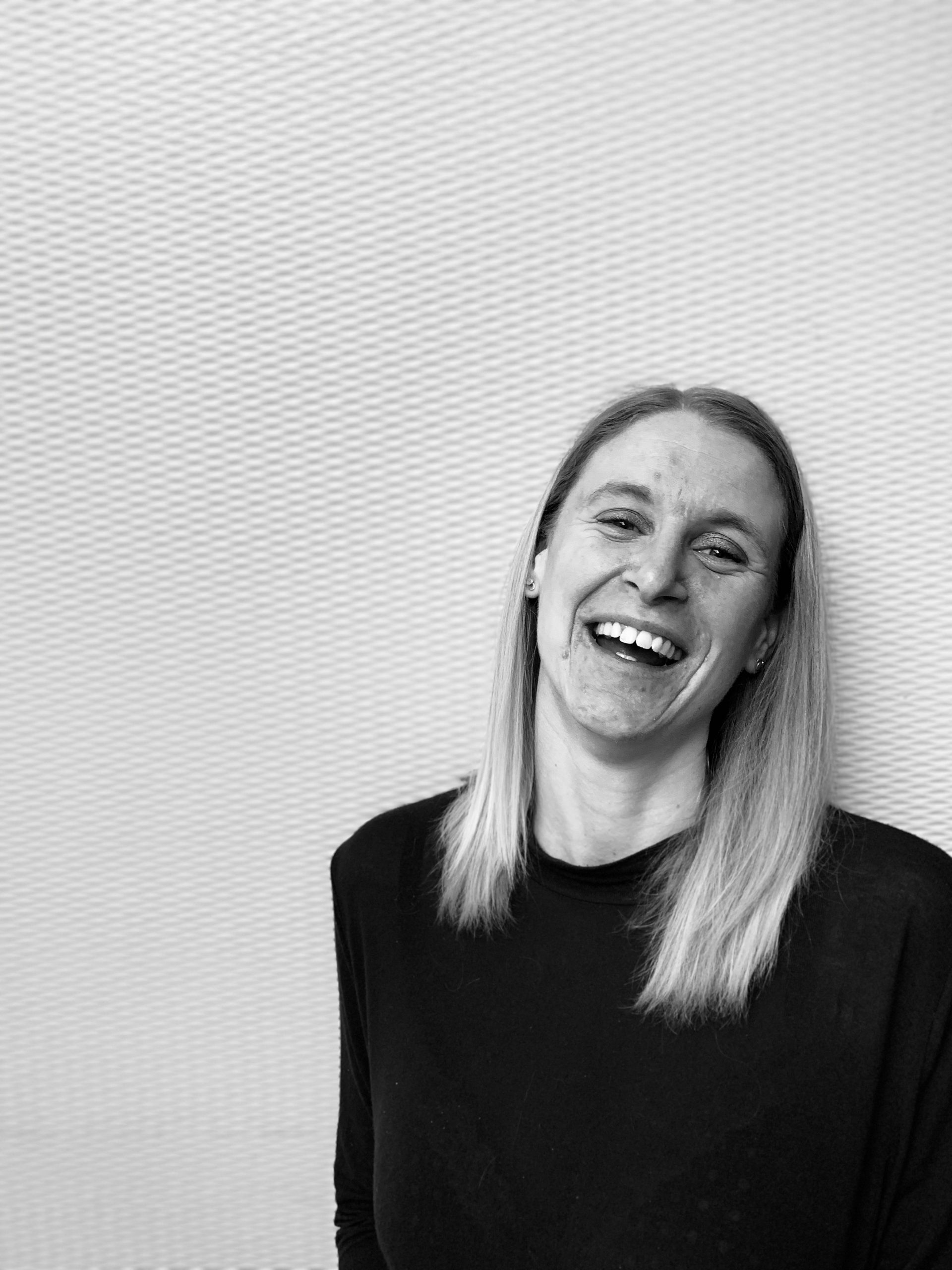 Author Spotlight - Roxan Burley (BOND OF ETERNITY) | Fantasy-Hive